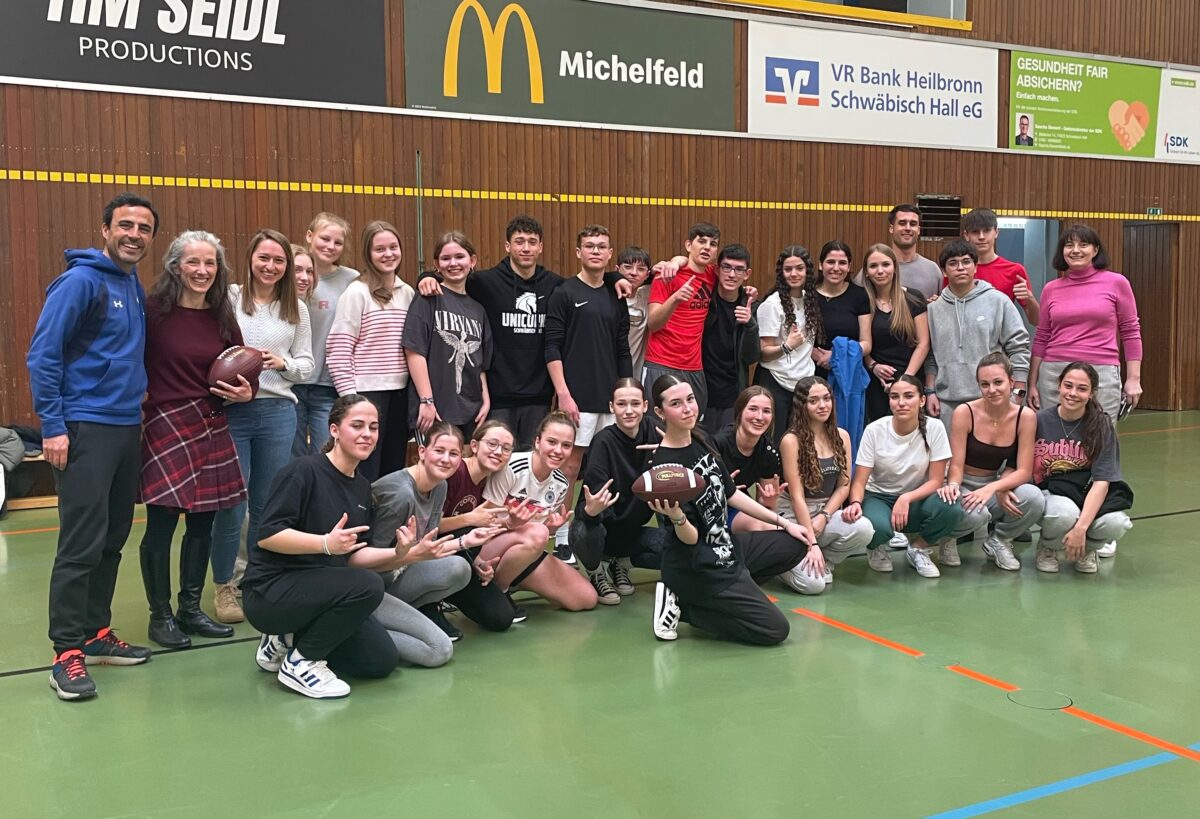 ¡Bienvenidos al EWG! – Das große Wiedersehen – Erasmus-Widmann ...